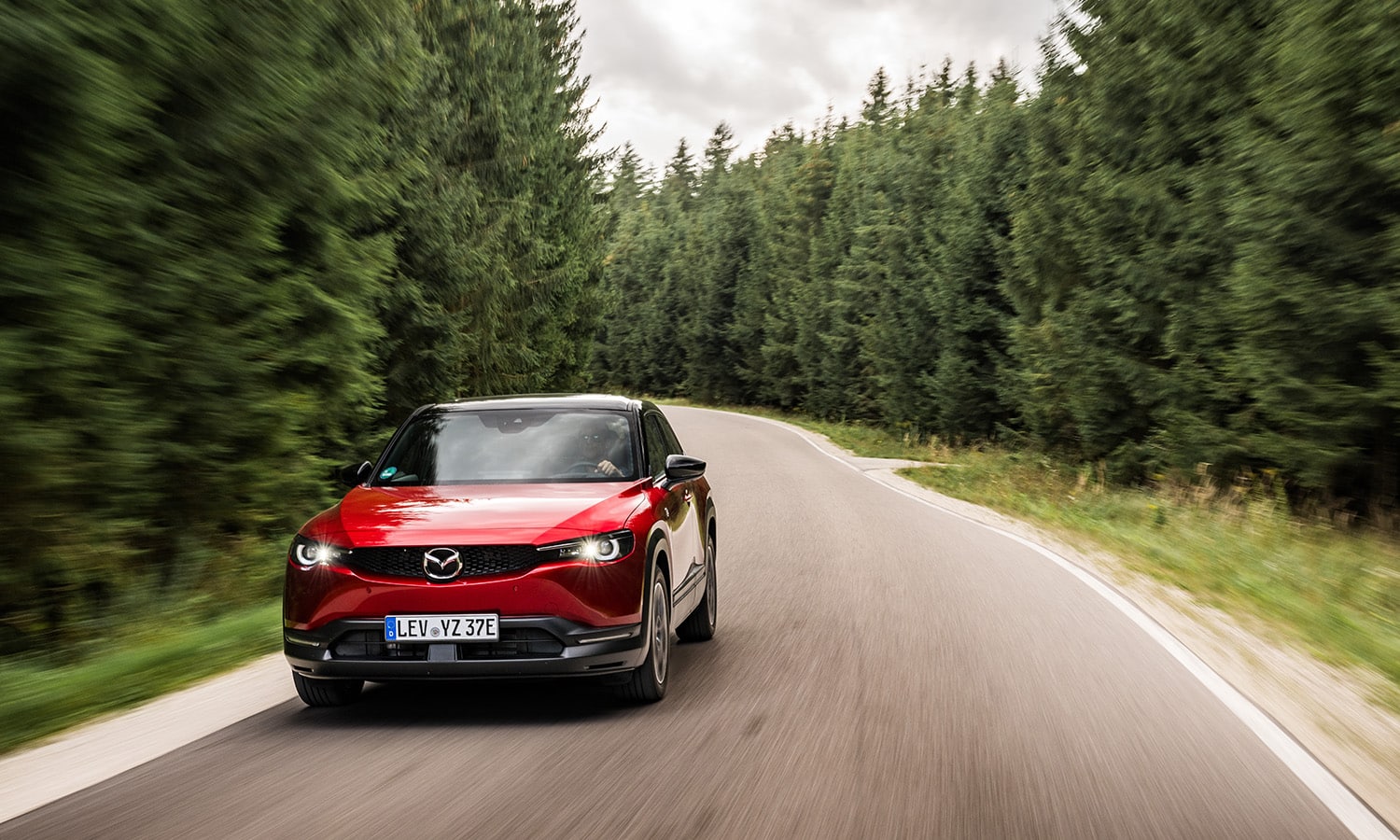 Prueba Mazda MX-30 R-EV 170 CV, el híbrido enchufable con motor rotativo (con vídeo)