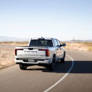 RAM 1500 Ramcharger: Pick up eléctrico de rango extendido…