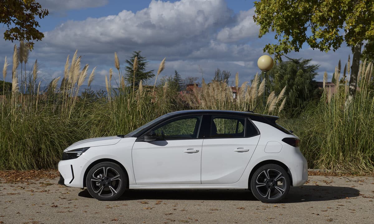 Abbiamo testato la Opel Corsa 2024 con il motore 1.2 Turbo 100 CV