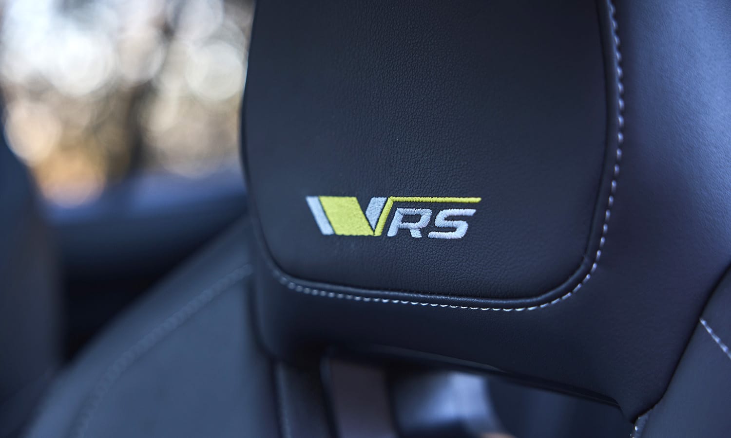 Nos ponemos al volante de la gama Skoda RS, incluyendo los deportivos ...