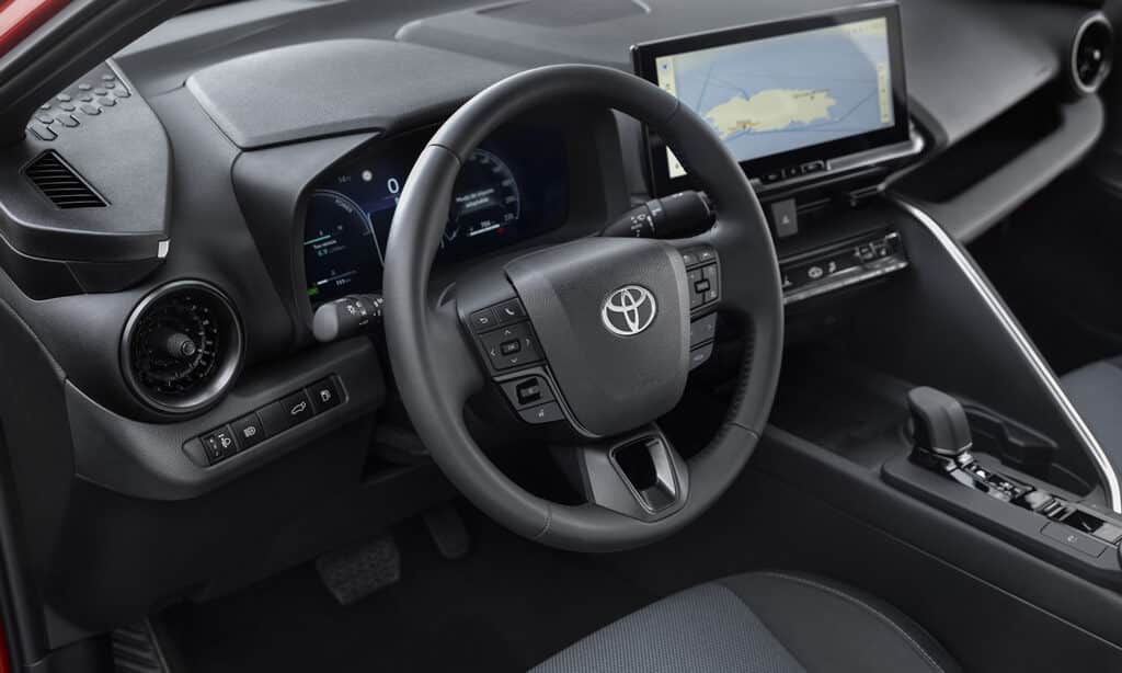 Prueba Toyota C-HR 140H Advance 2024 (con vídeo)