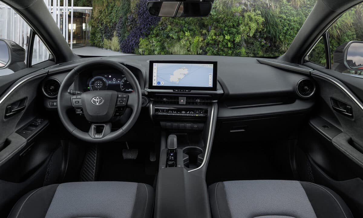 Prueba Toyota C-HR 140H Advance 2024 (con vídeo)