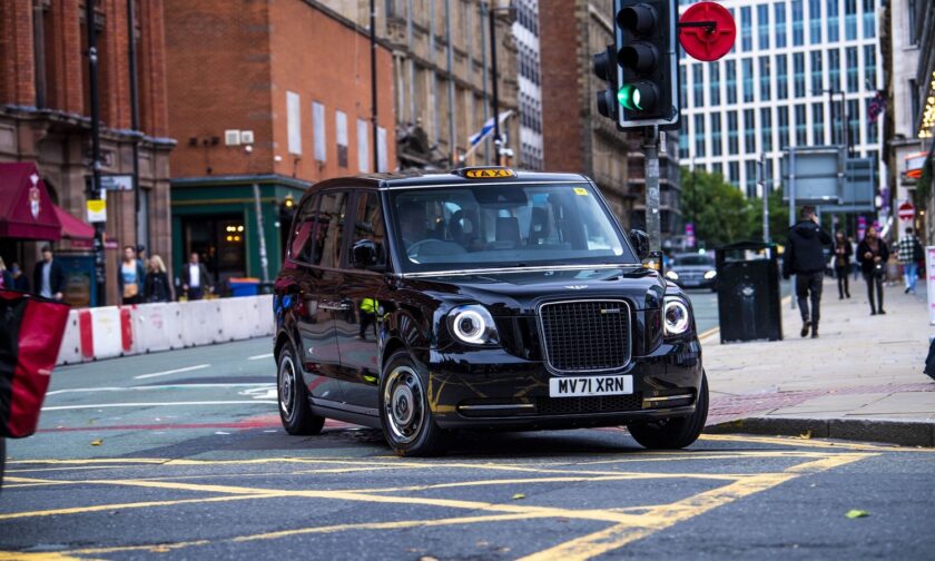 LEVC Xspace: El clon chino del Staria llega como taxi eléctrico…