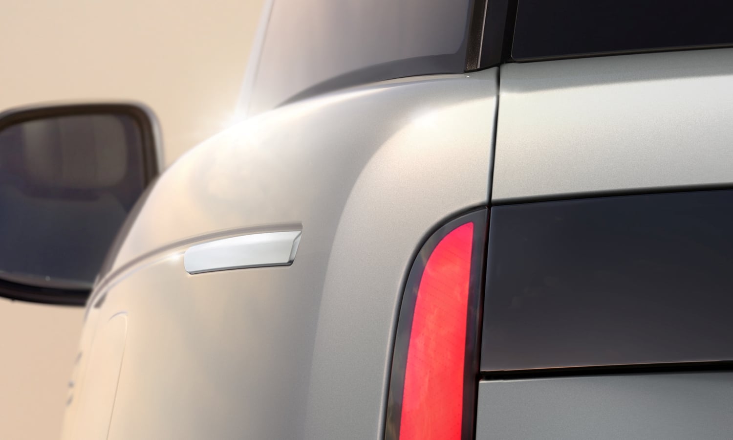 El primer Range Rover Electric se deja ver en estos teasers…