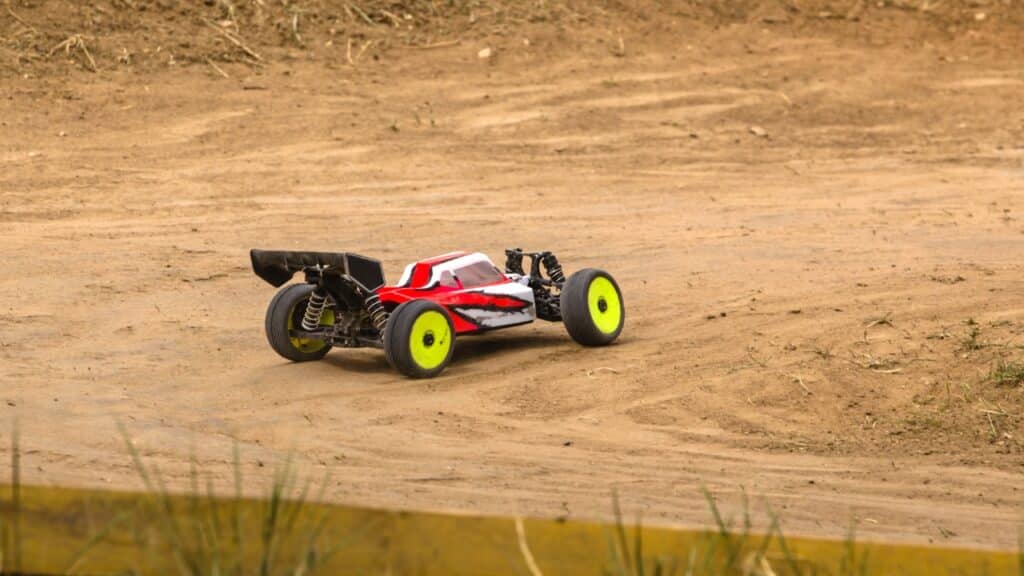 Coche teledirigido a gasolina: todo sobre el motor, combustible ...