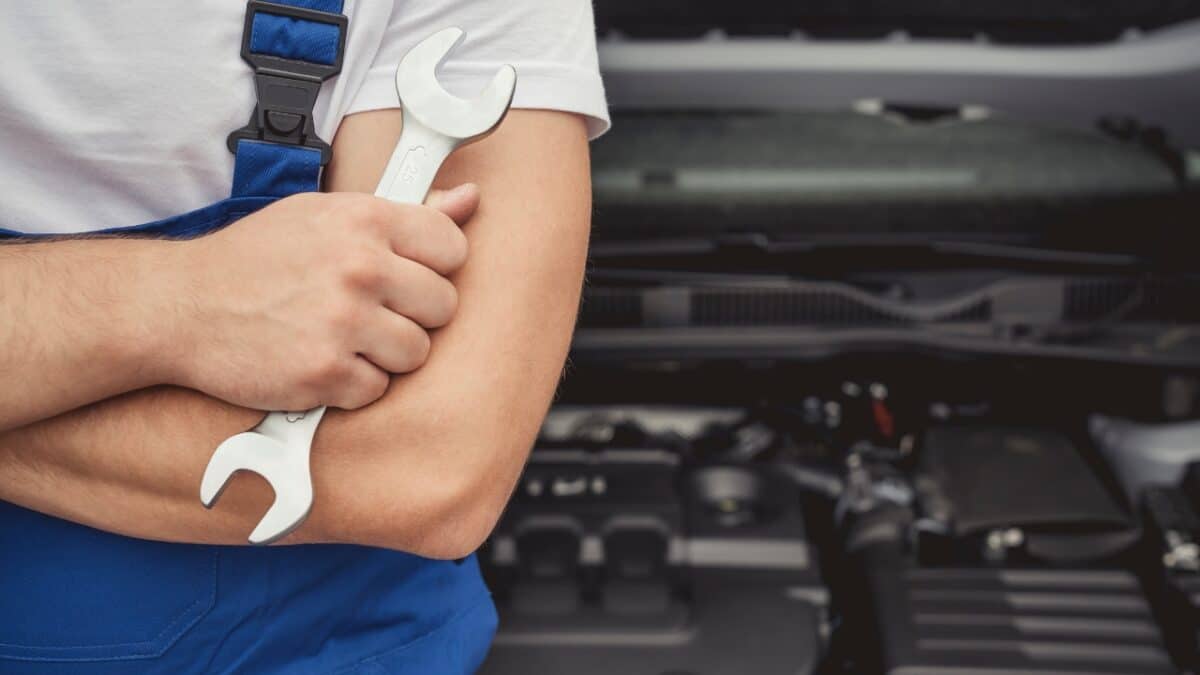 Why does my car stall in neutral? Common causes and solutions