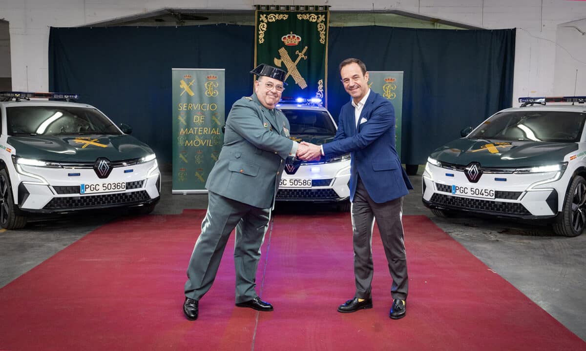 La Guardia Civil incorpora 118 coches eléctricos, tomando el Renault Megane E-Tech