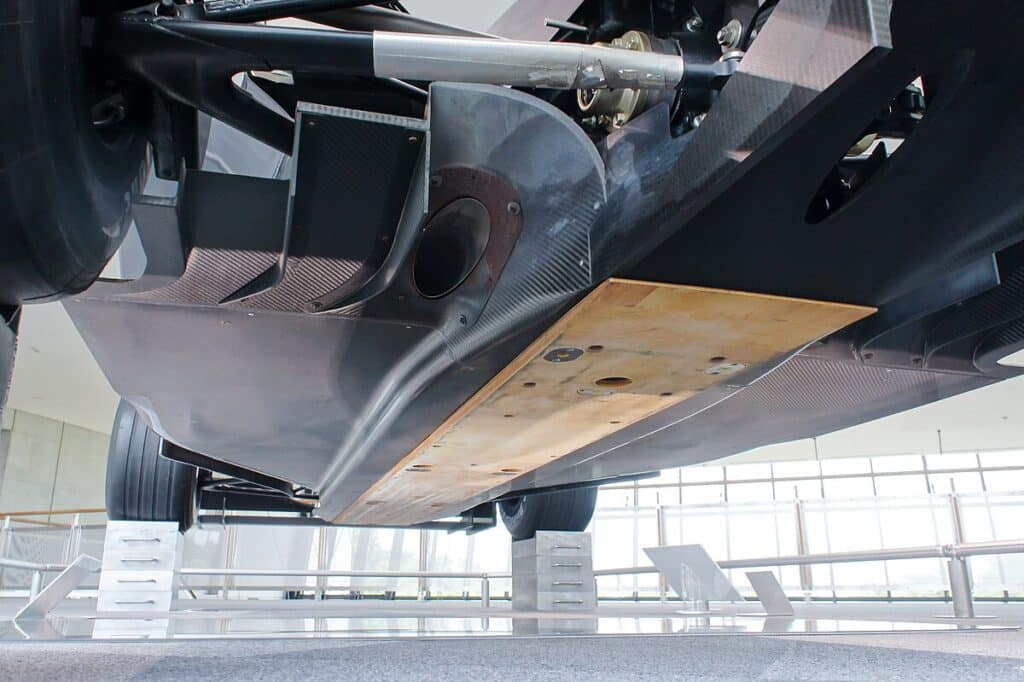 Plank or RV-Plank or Skid block: what is this part of a Formula 1 and ...