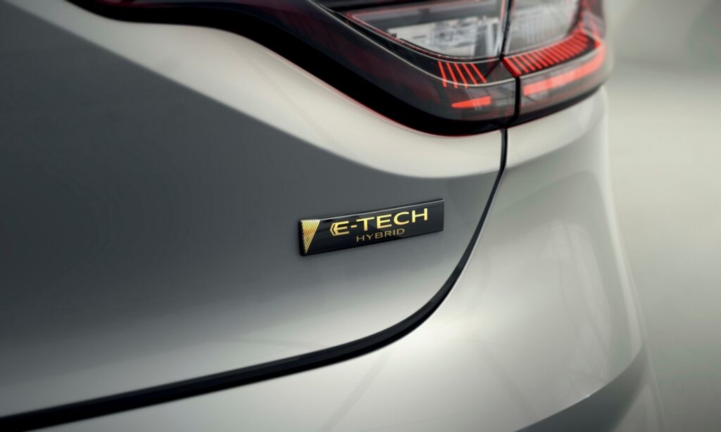 Renault Clio 2025 spied: New design and details revealed