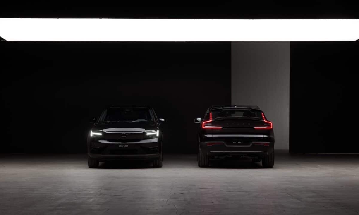 Volvo actualiza su gama e introduce a los nuevos EC40 y EX40…