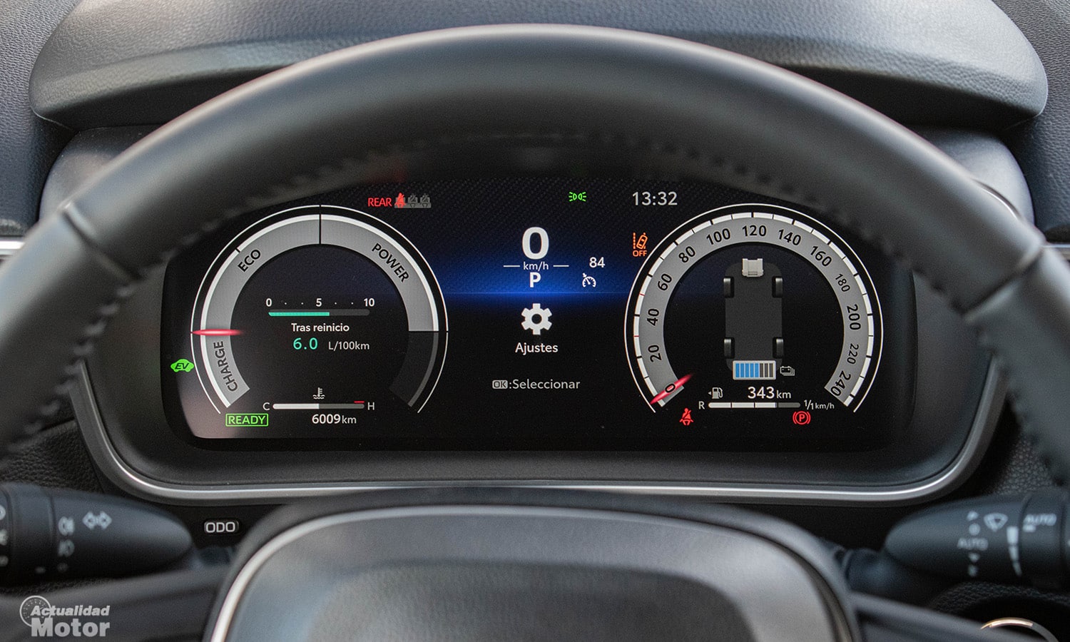 Prueba Toyota Corolla Cross 140H Style: necesita mejorar (especialmente ...