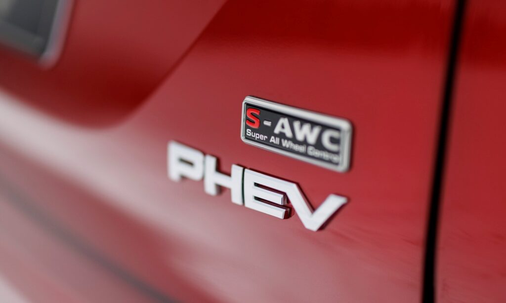 De nieuwe Mitsubishi Outlander uit 2027 krijgt een eigen platform…