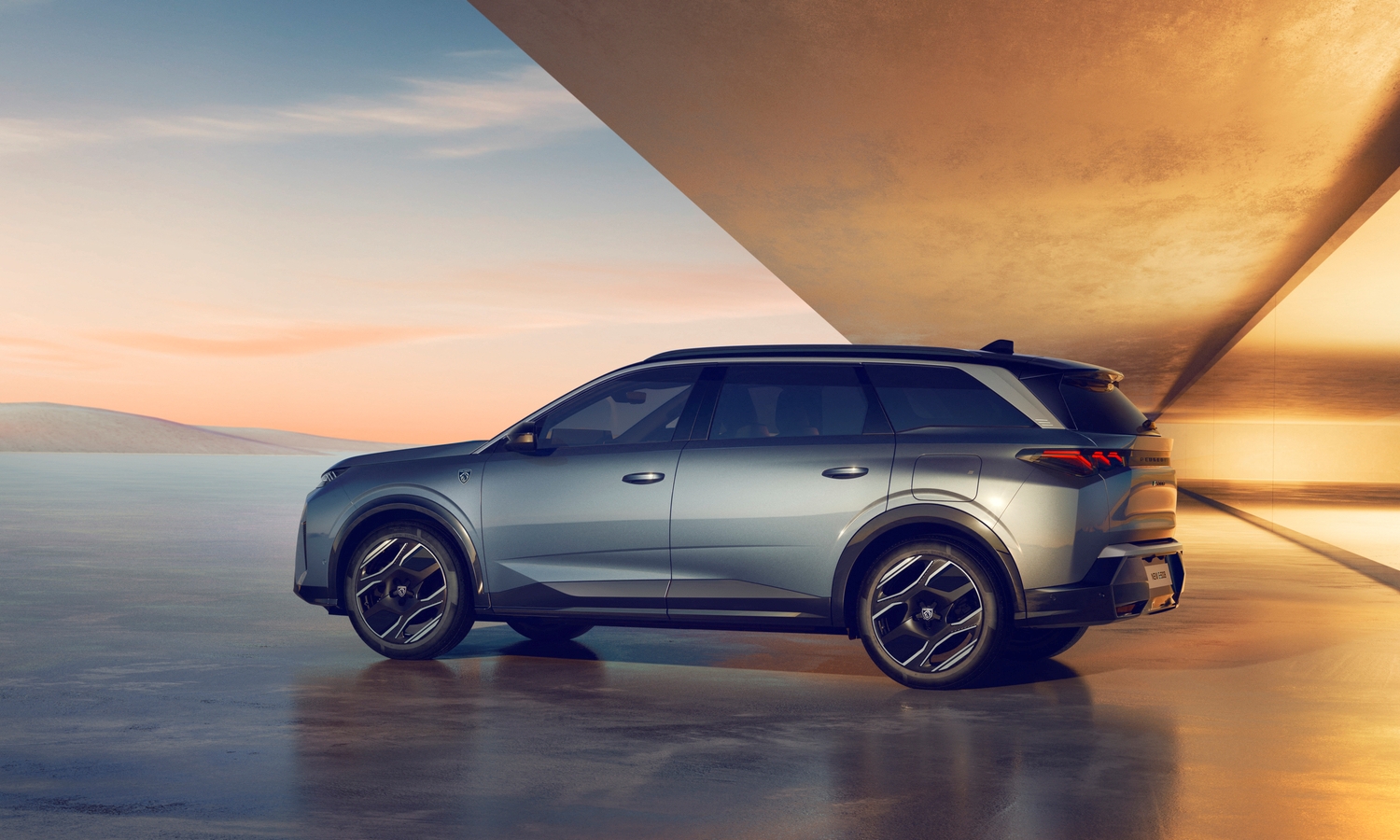 Peugeot E-5008: Hasta 322 CV y 660 kilómetros de autonomía…