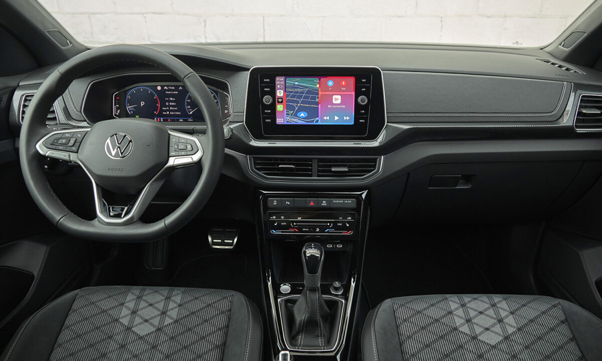 Prueba Volkswagen T-Cross 2024 ¿Qué cambia en el SUV urbano? (con vídeo)