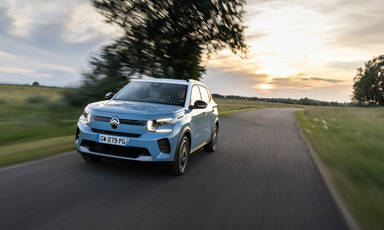 Test wideo Citroën C3 (PureTech na łańcuchu) i e-C3 (elektryczny) 2024