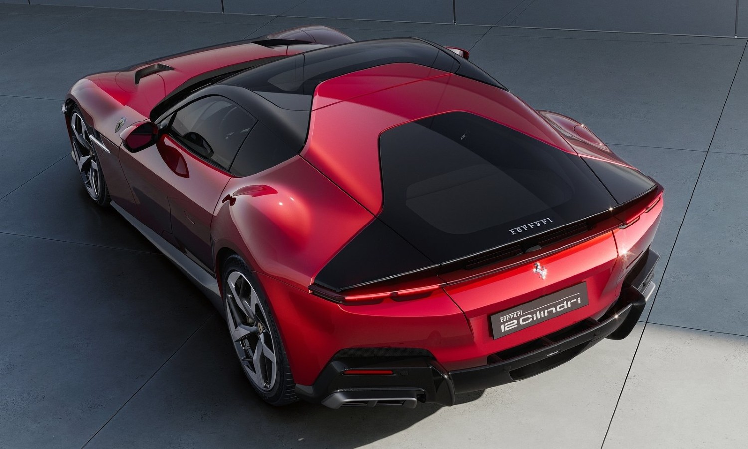 Ferrari 12Cilindri: reemplazo al Superfast con sabor a Daytona