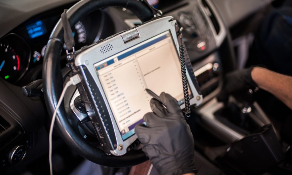 Types of data buses used in cars