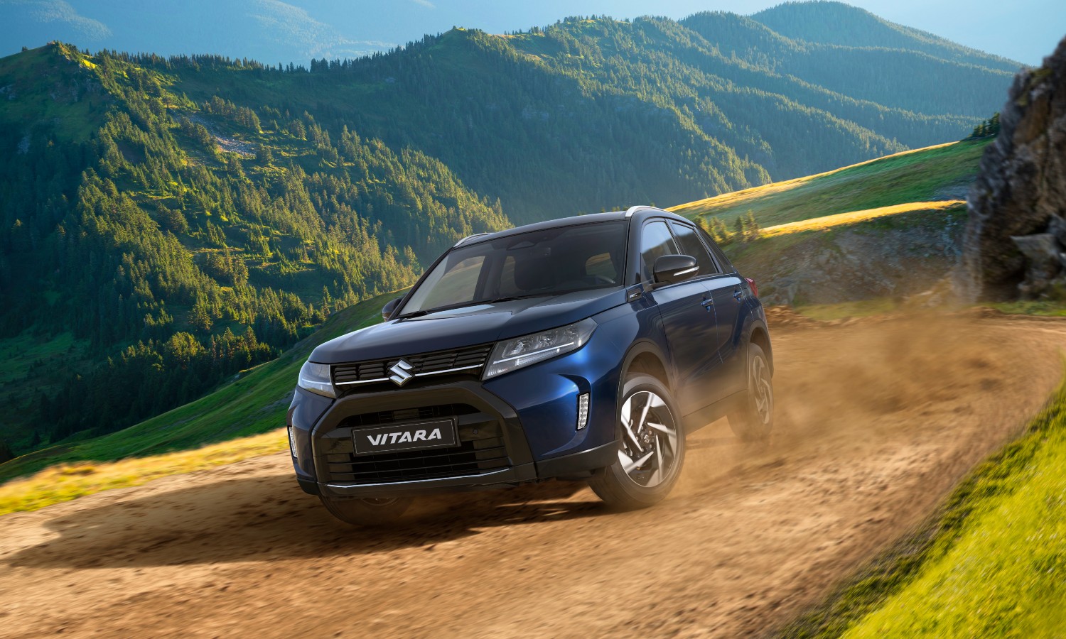 Suzuki Vitara 2024: así es la actualización con la que el mito japonés ...