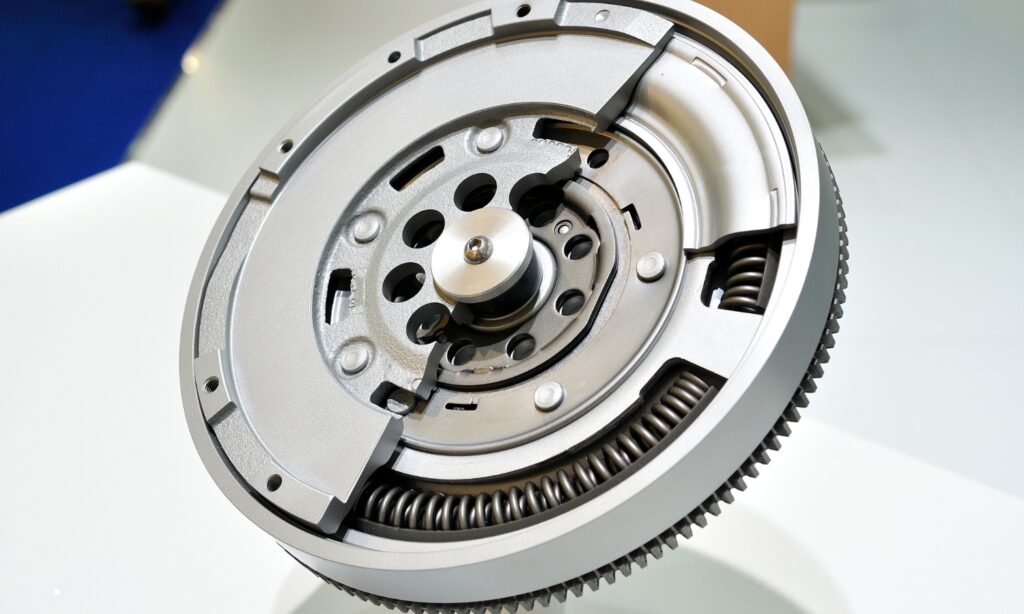 Flywheel Failure Symptoms: Complete Guide