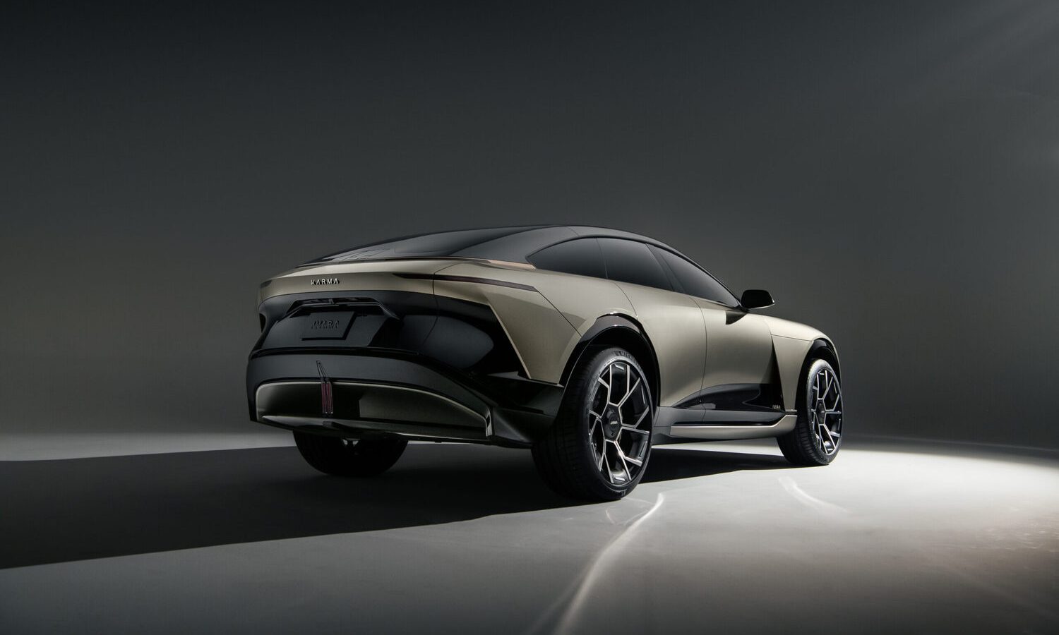 Karma Ivara. Los SUV´s PHEV premium están de moda…