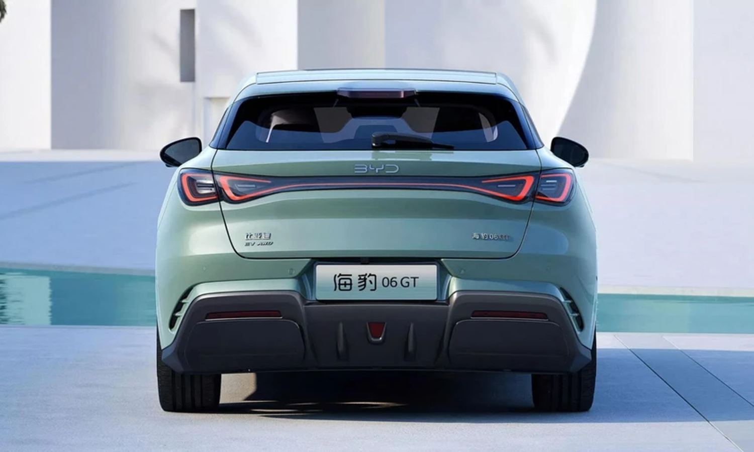 BYD Seal 06 GT، الهاتشباك التي ستجعل سيارة تيسلا موديل 3 تهتز؟