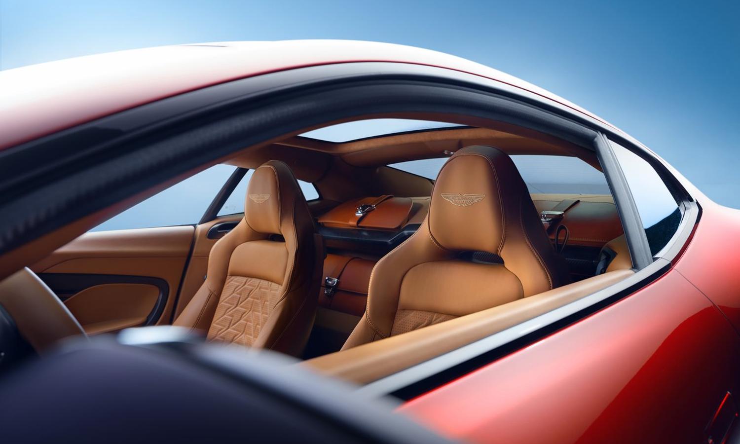 Aston Martin Vanquish 2024: ¡oda a los 12 cilindros!