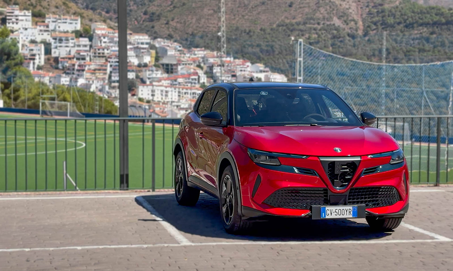 Test Alfa Romeo Junior: l'auto più economica e piccola del marchio (con ...