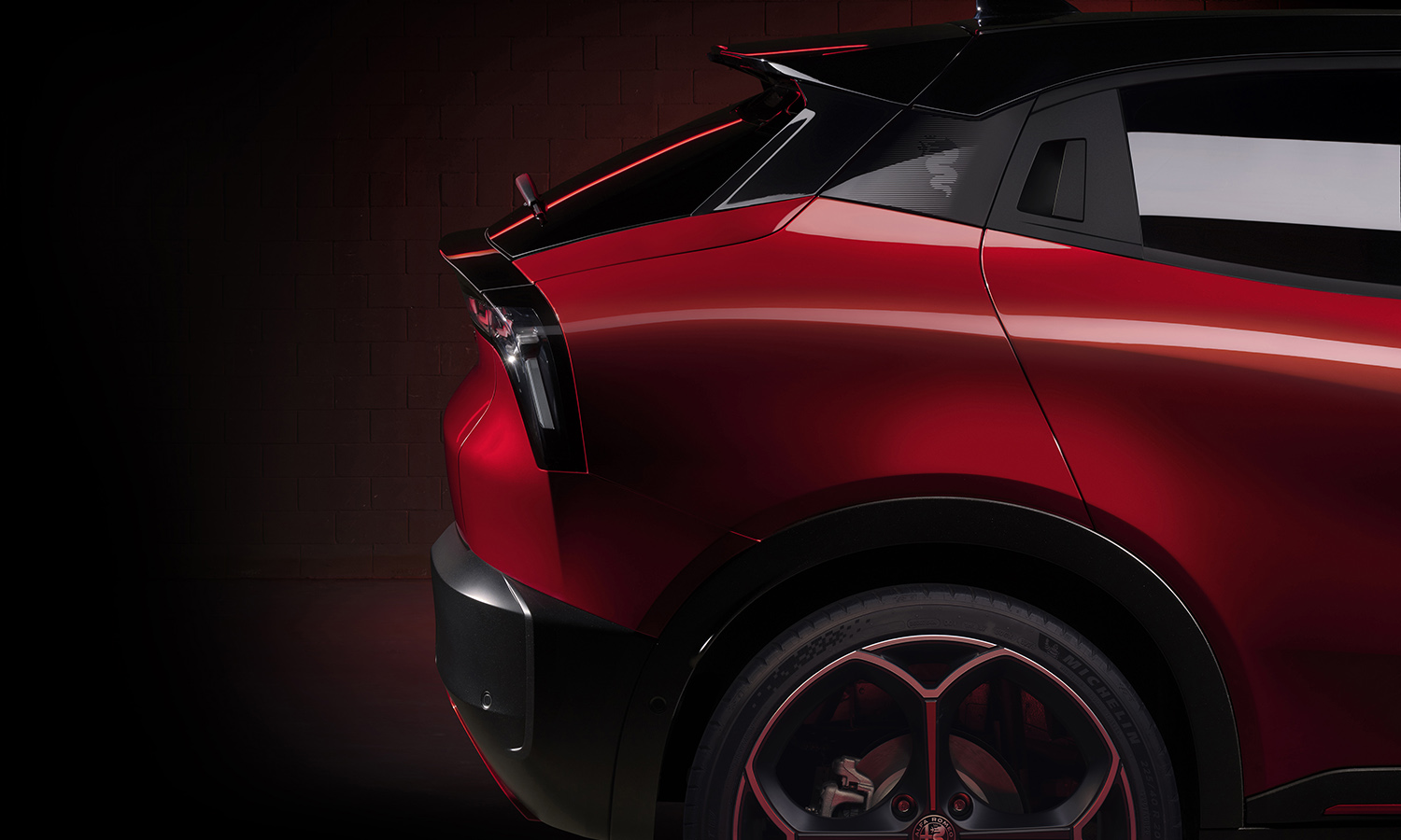 Test Alfa Romeo Junior: l'auto più economica e piccola del marchio (con ...