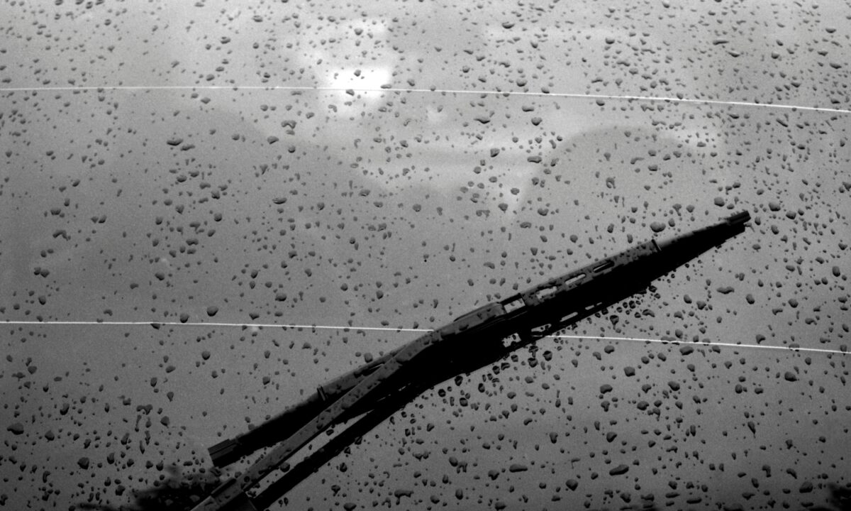 All about the heated windshield: Advantages, operation and types