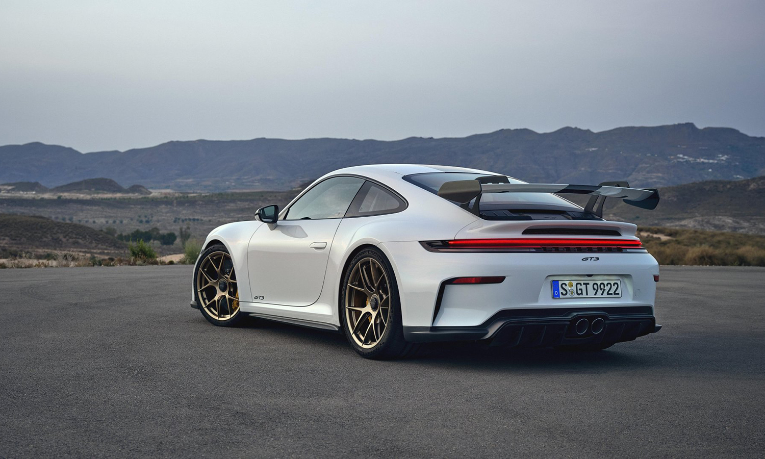 El Porsche 911 GT3 2025: prestaciones, mejoras y una nueva versión Touring