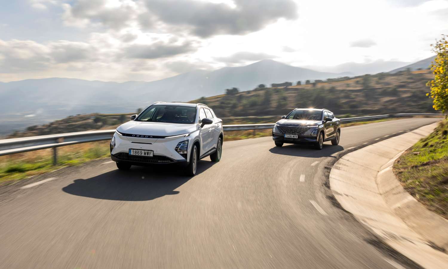 Omoda 5 2025: pojawia się wersja elektryczna, która poprawia (znacznie ...