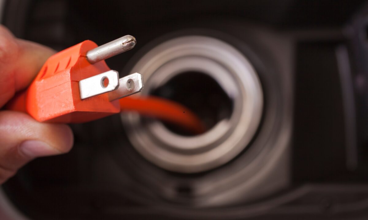 Come convertire la tua vecchia auto in un'auto ibrida o elettrica in ...