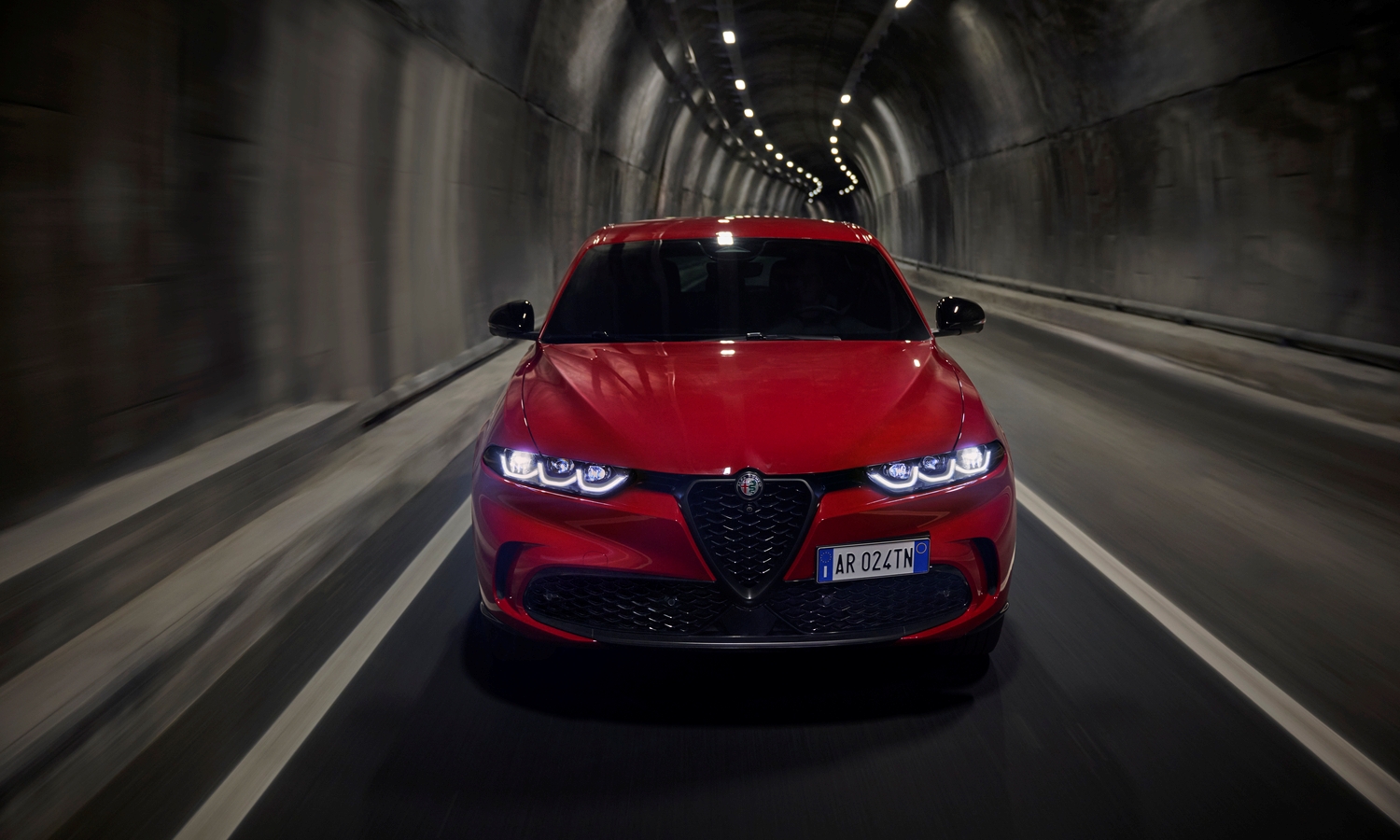 Alfa Romeo Tonale 2025: aumenti di prezzo, novità e dettagli tecnici