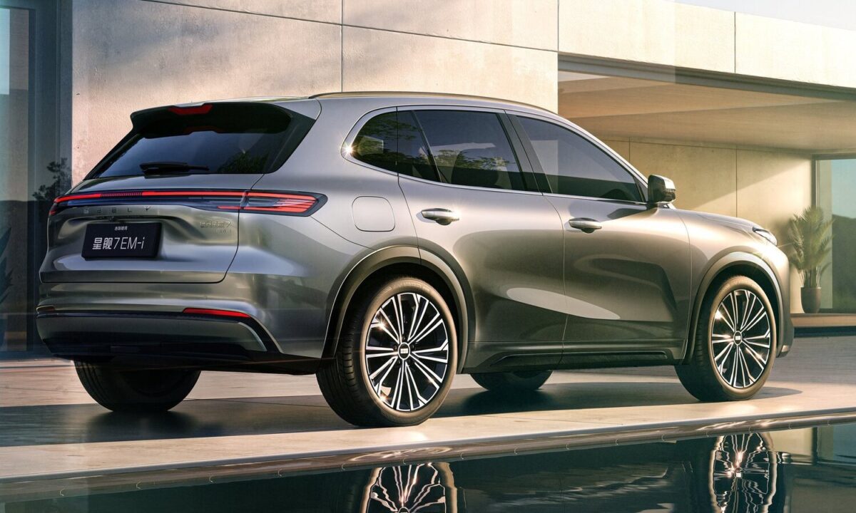 Geely Galaxy Starship 7 2025, el SUV híbrido del futuro con 1.400 km de ...