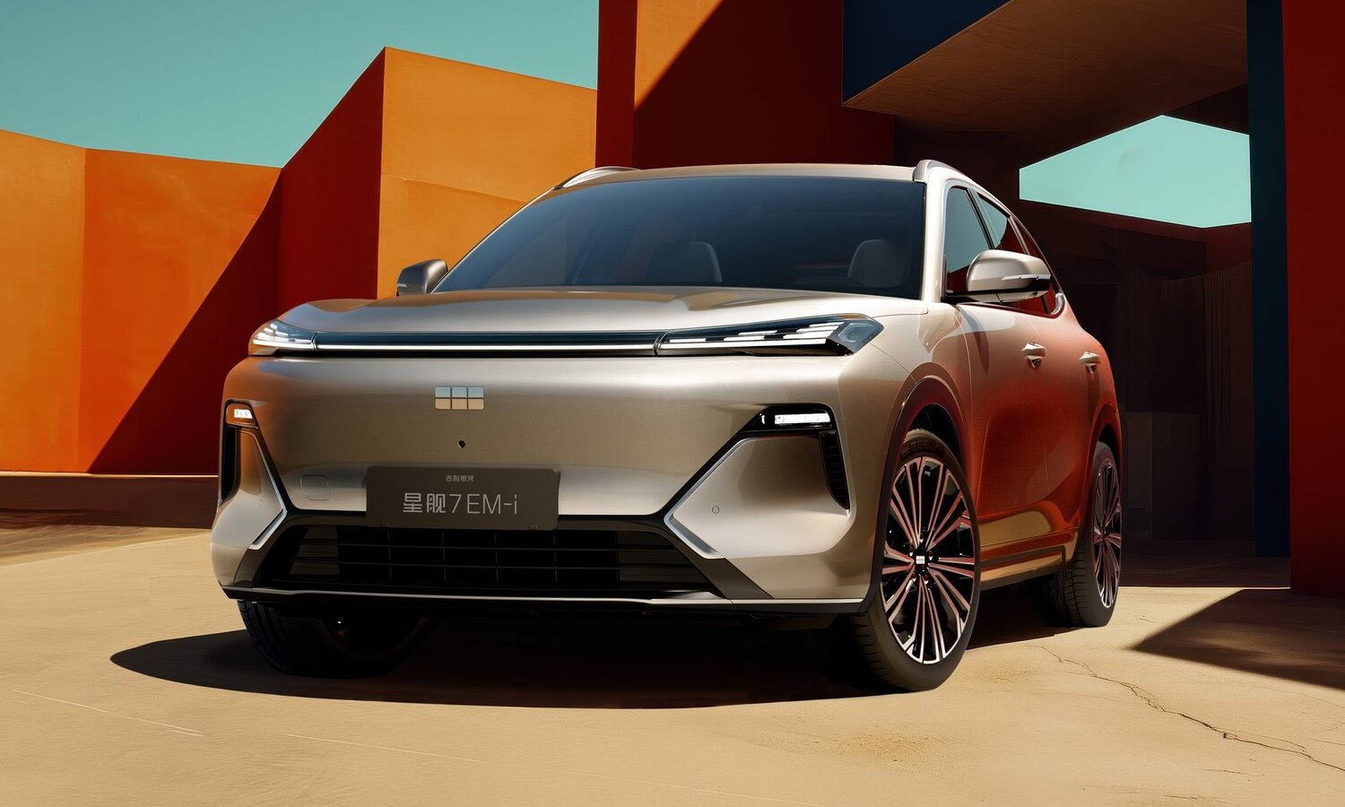 Geely Galaxy Starship 7 2025, hybrydowy SUV przyszłości z zasięgiem 1.400 km