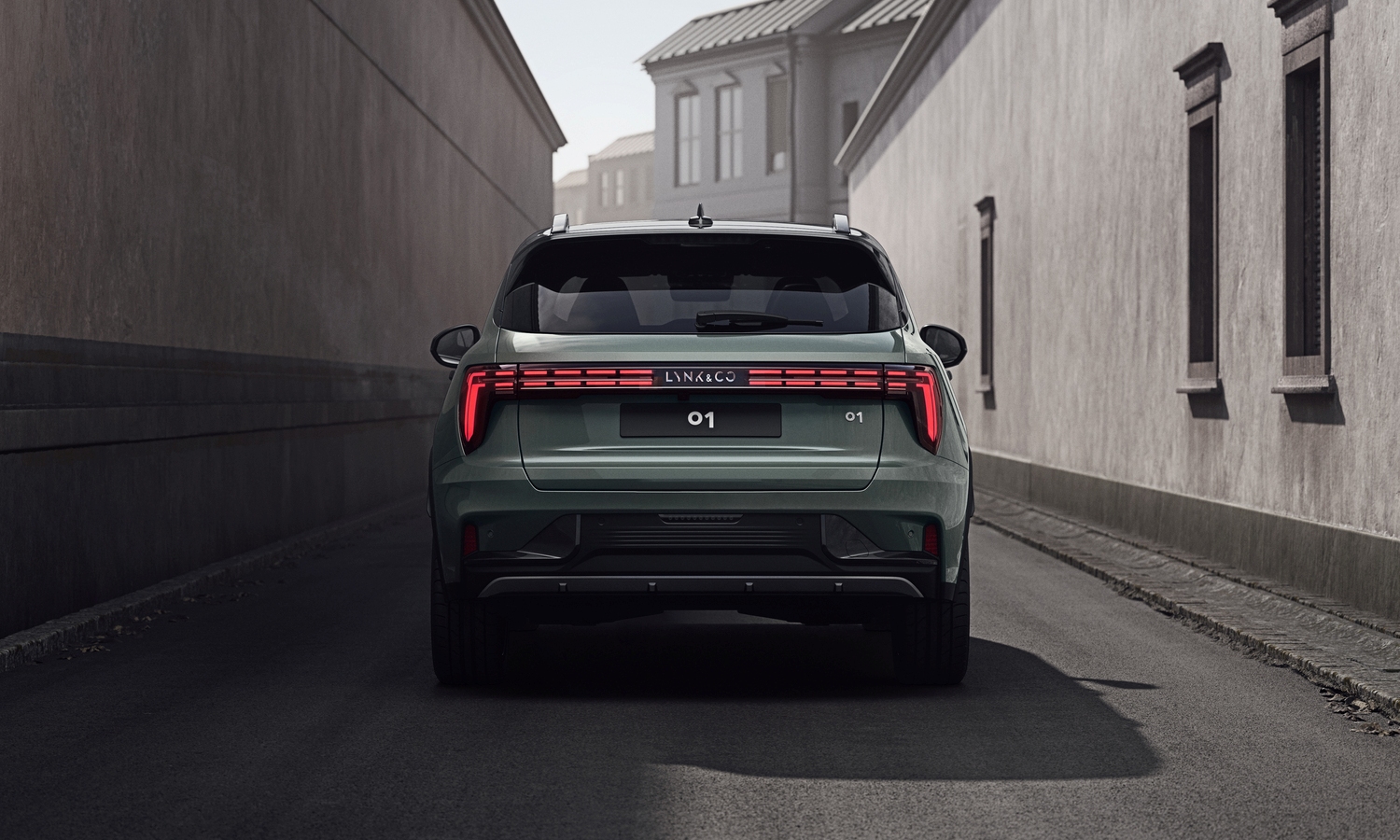 Lynk & Co lanzará el SUV híbrido enchufable de alta gama 01 en 2025