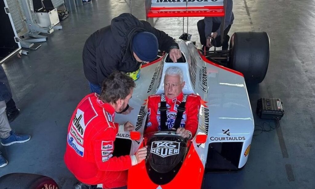 Fernando Alonso sorprende regalando a su padre un coche histórico de ...