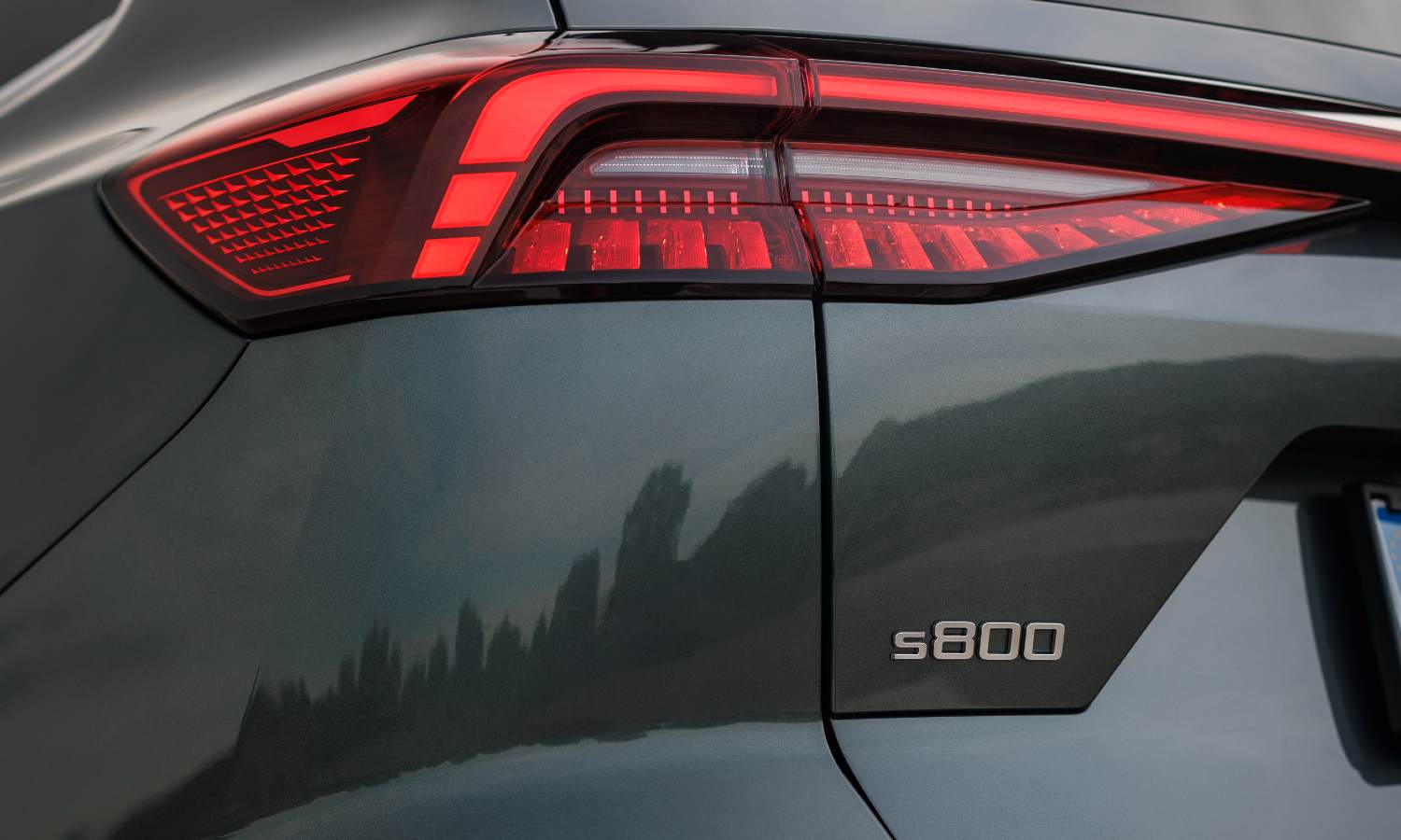 First test of the EBRO s800: a very interesting 7-seater… and almost ...