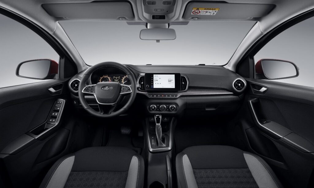 Lada Iskra: Su «tecnológico» interior ve la luz de forma oficial…