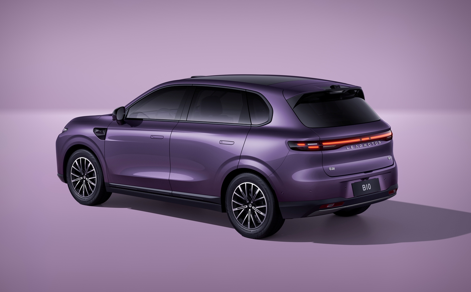 Wnętrze nowego Leapmotor B10 jest już oficjalne