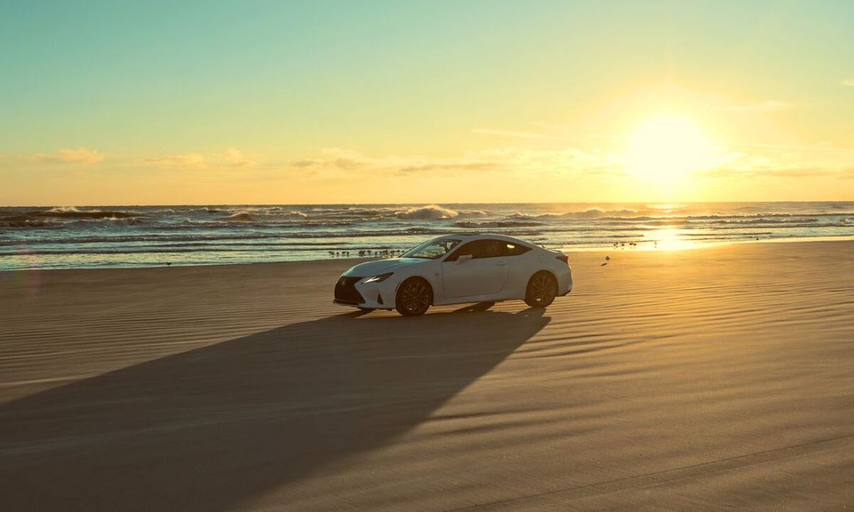 The 2025 Lexus RC and RC F bid farewell with an unforgettable special ...