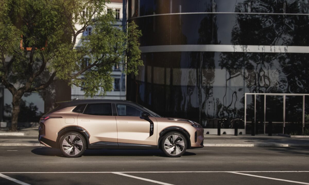 Der Lynk & Co 08 wird mit einer elektrischen Reichweite von 200 km in Europa eintreffen.