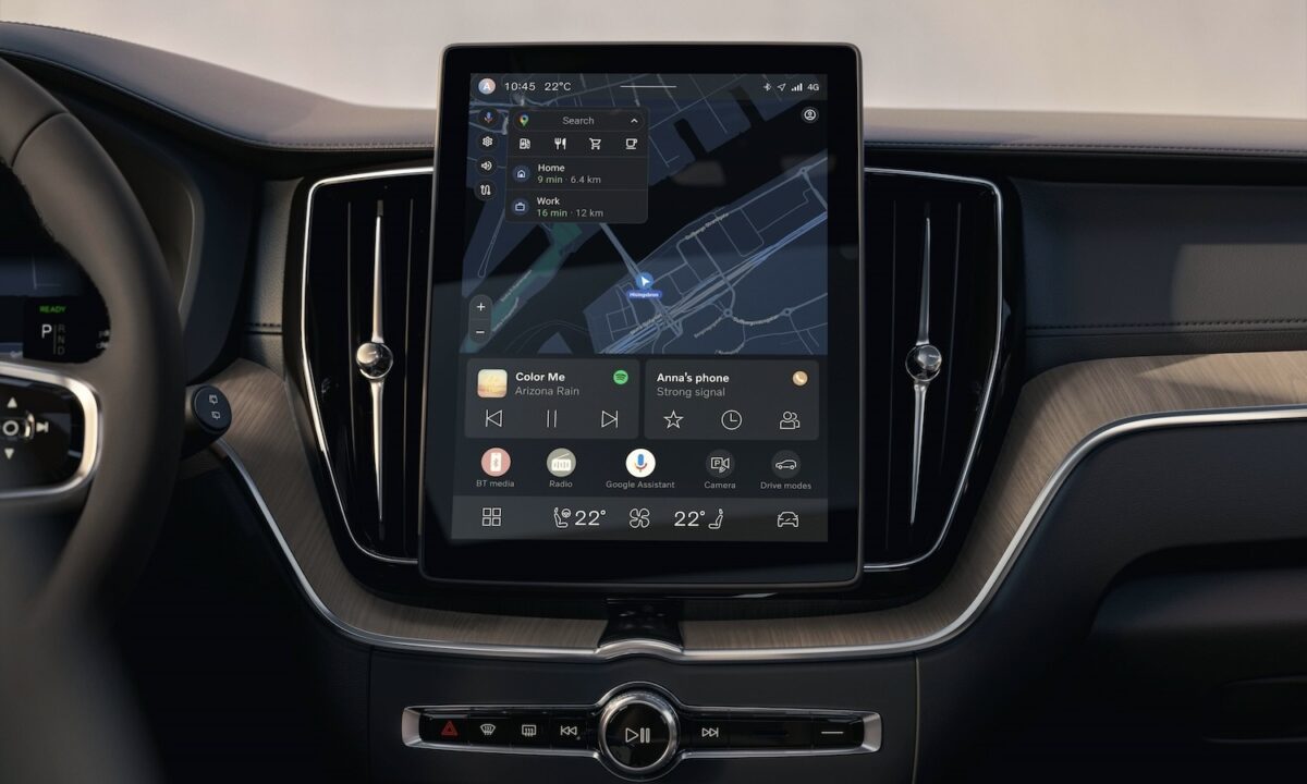 Ecco la rinnovata Volvo XC60 2025: Design, tecnologia e motori