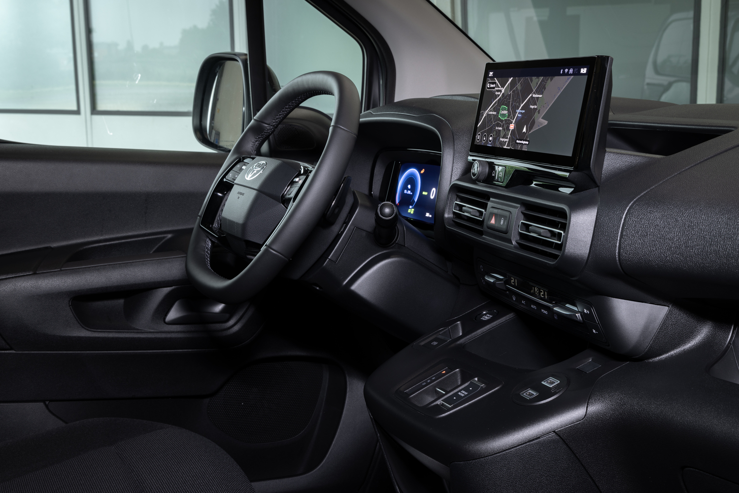 Toyota Proace City 2025: Rinnovamento con più capacità e versatilità