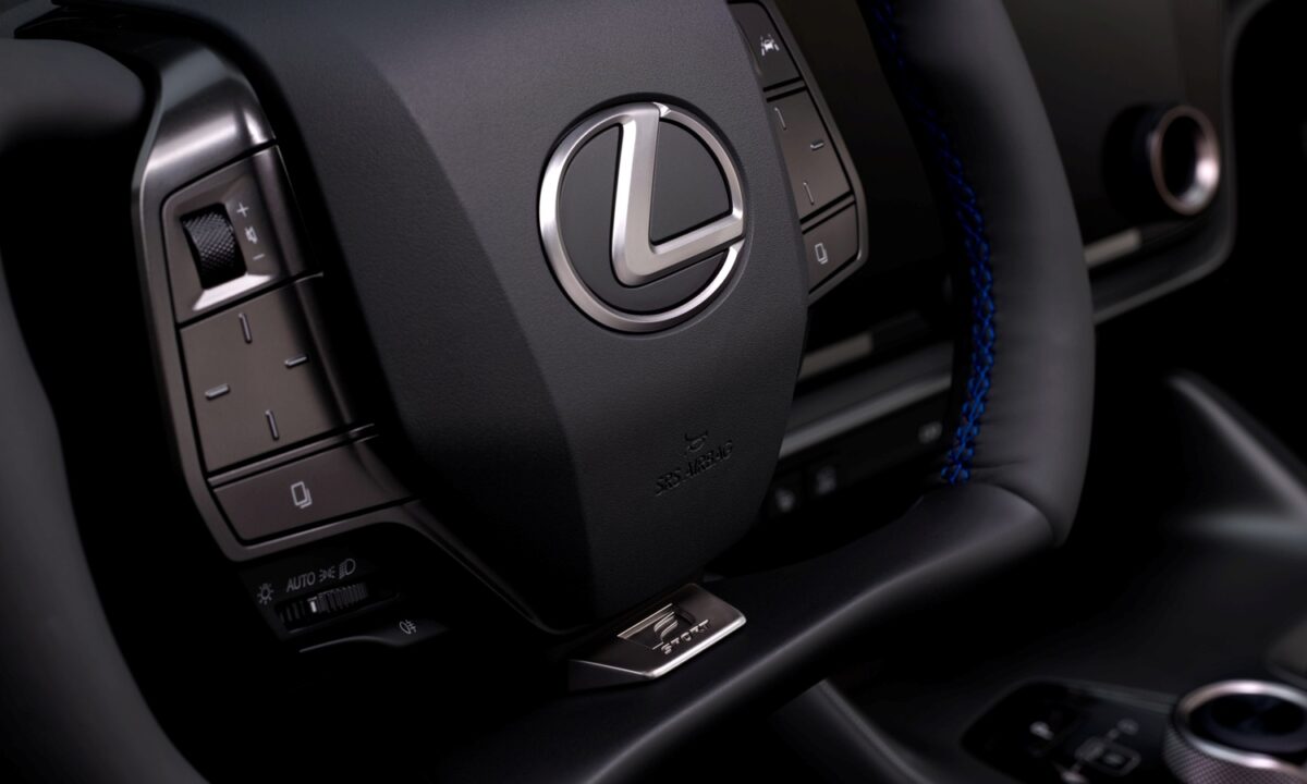 Nuevo Lexus RZ 450e 2025: Más autonomía, dirección innovadora y un ...