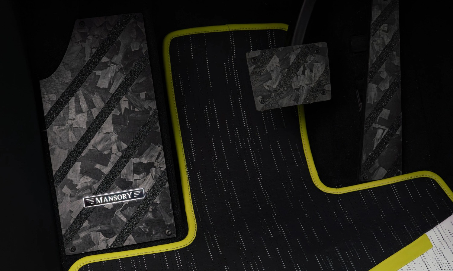 Mansory transforma el Tesla Cybertruck con un diseño radical