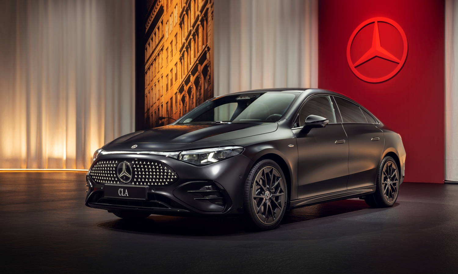Mercedes-Benz CLA 2025: Wszystkie nowe funkcje, cechy i cena