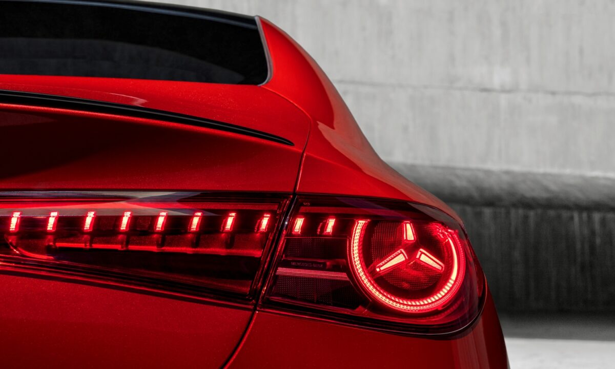 Mercedes-Benz CLA 2025: Wszystkie nowe funkcje, cechy i cena