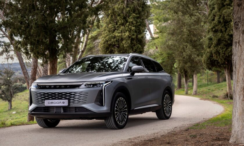 New Omoda 9 SHS: A plug-in hybrid SUV with up to 596 hp and 145 km of ...
