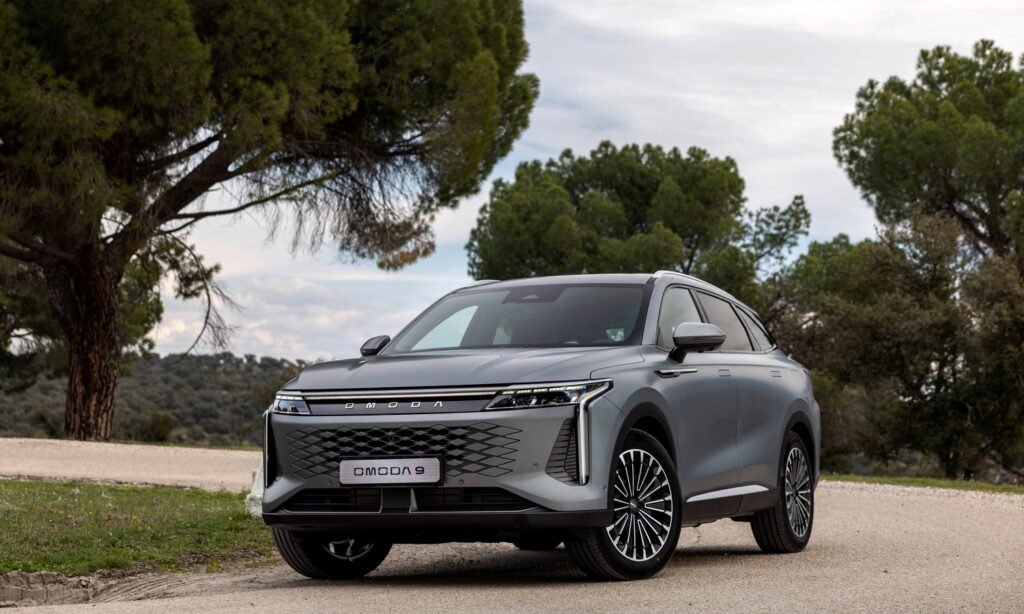Nuevo Omoda 3: El SUV compacto chino con tecnología y diseño «Mecha ...